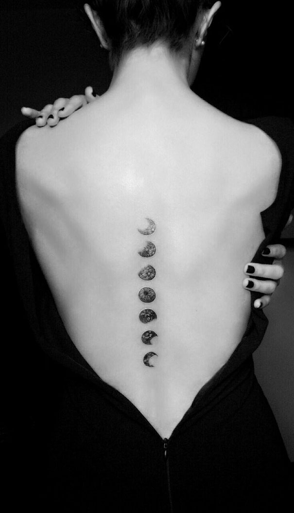Spine Tattoo’s Amazing Ideas for Trendy Women